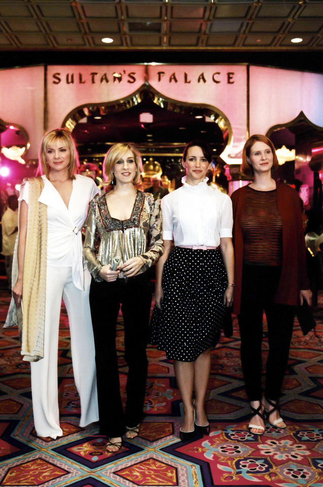 Seks w wielkim mieście. Kultowe stylizacje Carrie Bradshaw [ZDJĘCIA] - Moda