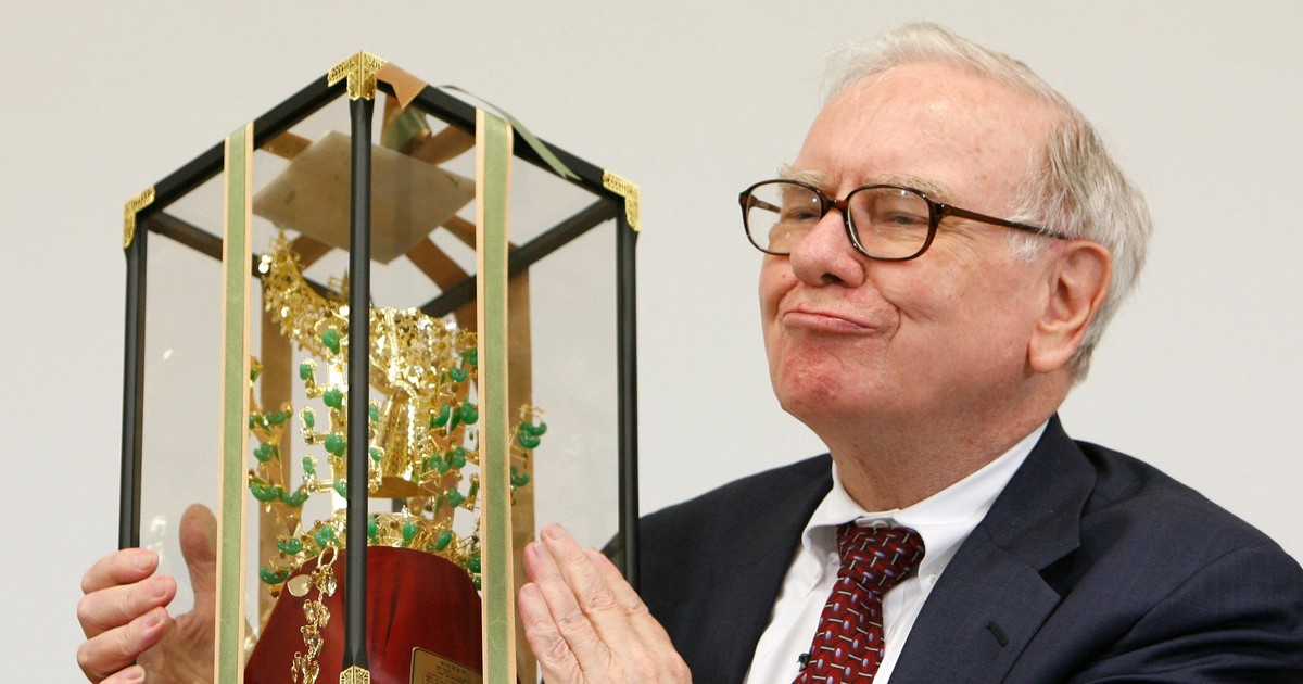 David Beckham's mentor praised Warren Buffett's leadership style - and ...