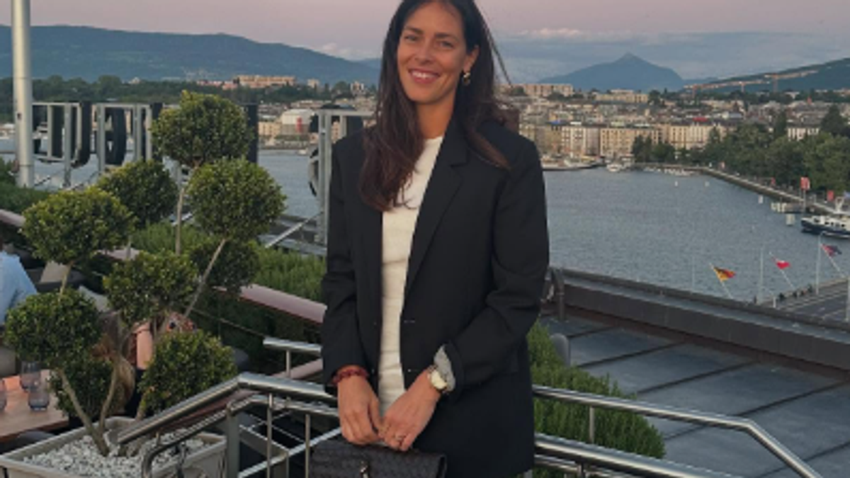 Ana Ivanović u minijaturnoj haljini, sevaju gole noge: Provocira nakon ...