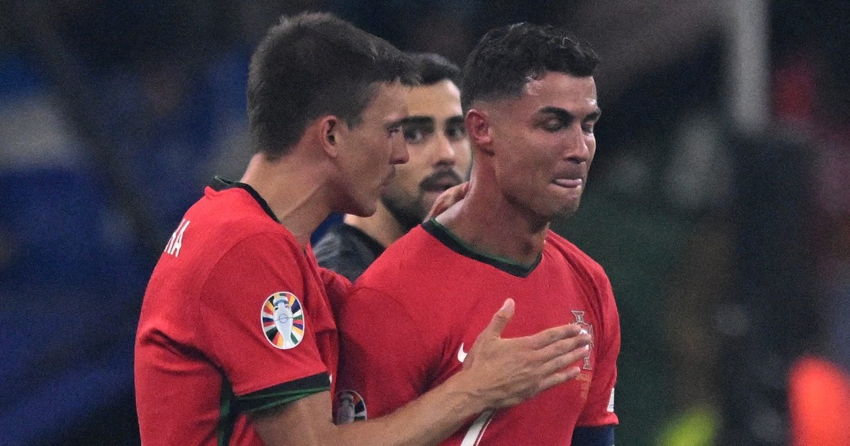 Cristiano Ronaldo nie strzelił karnego Słowenii. Załamany płakał na boisku
