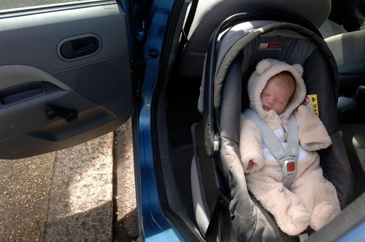 Videla sam kako neki ljudi voze bebe u kolima kroz grad i pojeo me živi ...