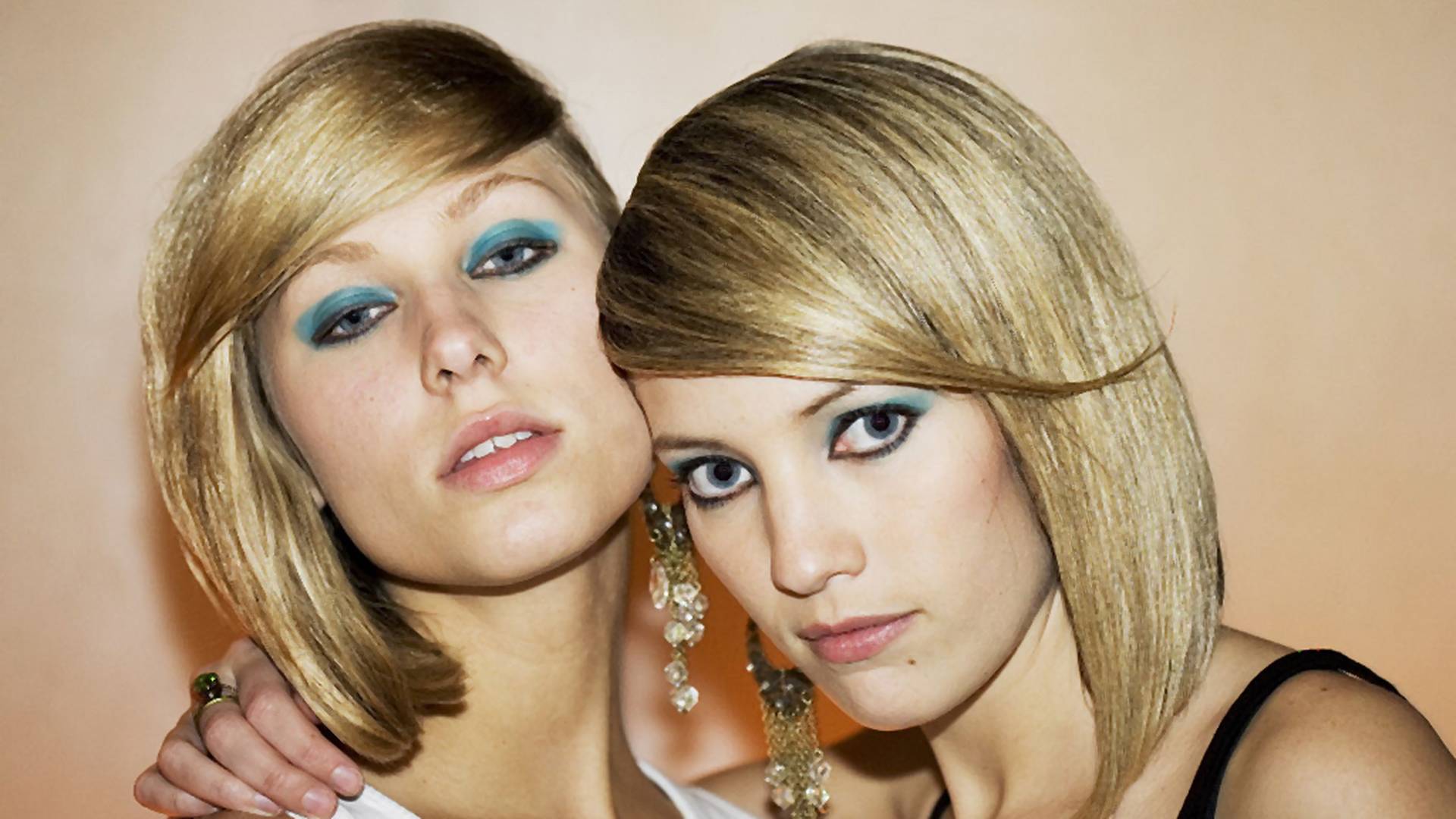 Lata 2000. wracają. Najciekawsze trendy beauty, które mają swoją drugą ...