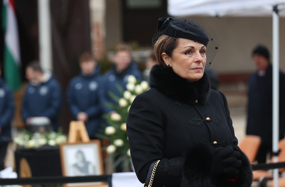 Eltemették Csapó Gábort - Blikk