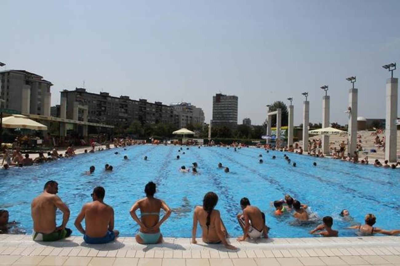 NOVOSAĐANI, SUTRA POČINJU SA RADOM OTVORENI, A PRESTAJU ZATVORENI ...