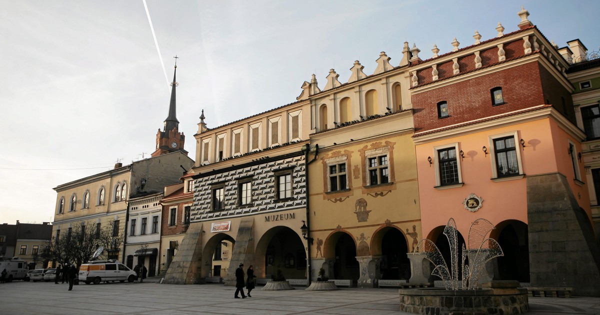 Alarm w centrum Tarnowa. Podejrzane urządzenie pod samochodem - Wiadomości