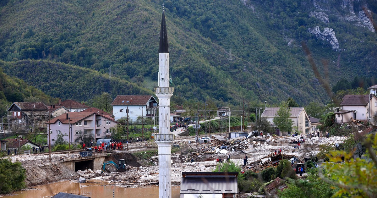 Poplave u Bosni: Na područjima u Fojnici nema struje ni vode za piće ...
