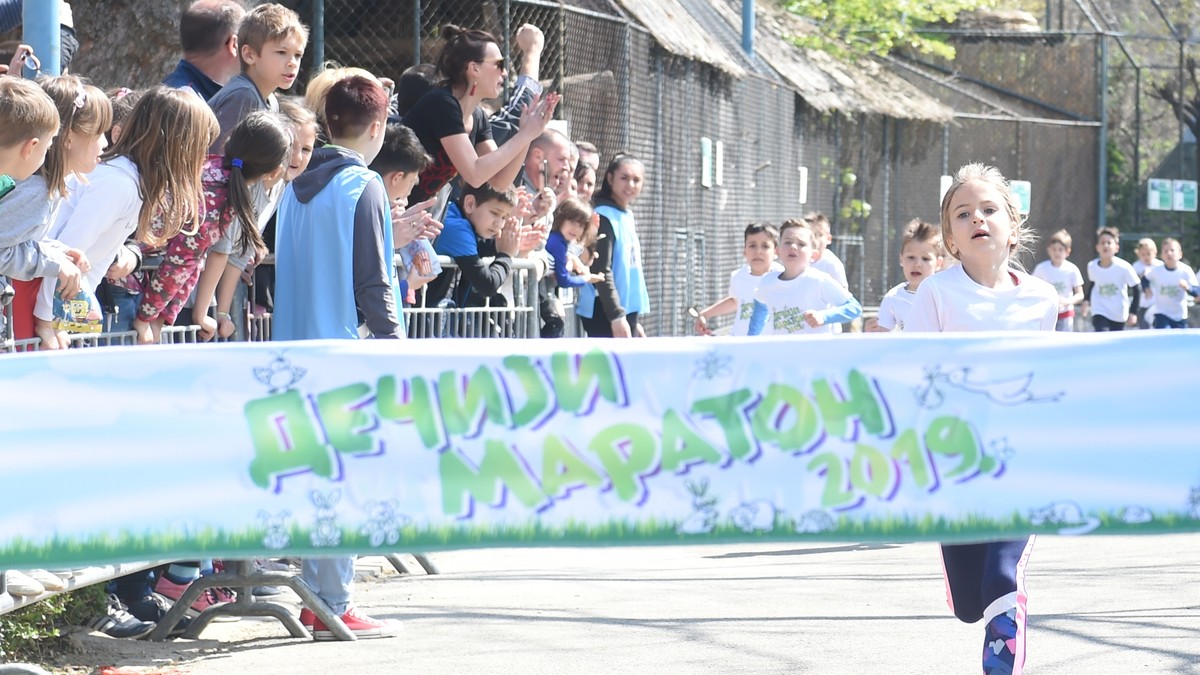 DEČJI MARATON U ZOO VRTU Anđelija Jović, prva devojčica pobednica: Uzor ...