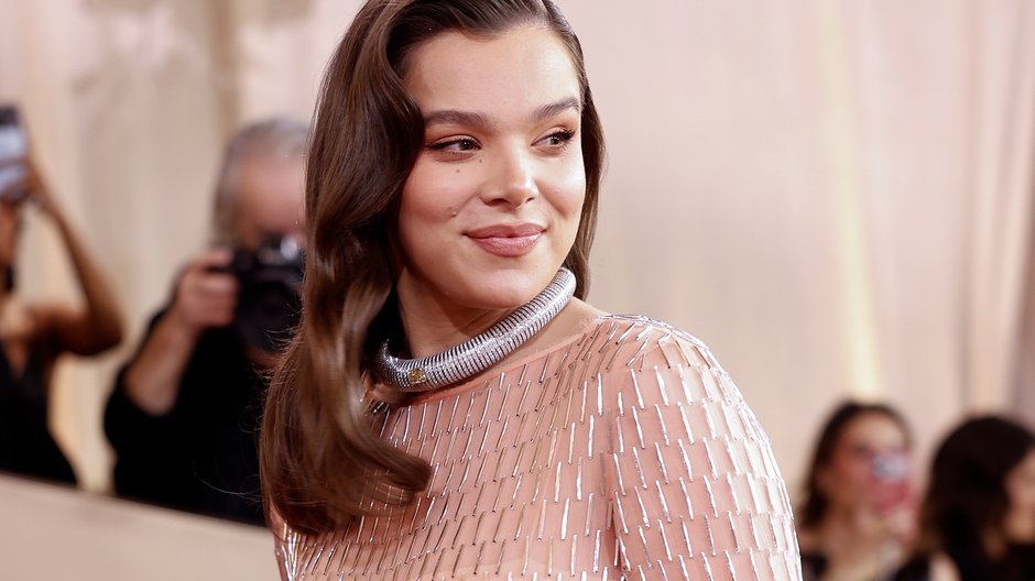 Oczekuje pierwszego dziecka. Na Złotych Globach pozowała bez męża - Plejada