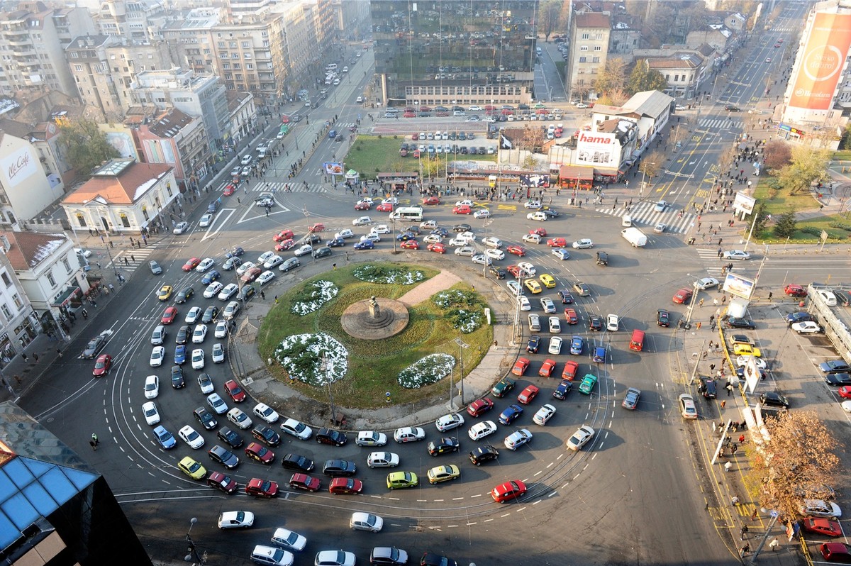 Pre početka rekonstrukcije Slavije pomeranje groba Dimitrija Tucovića