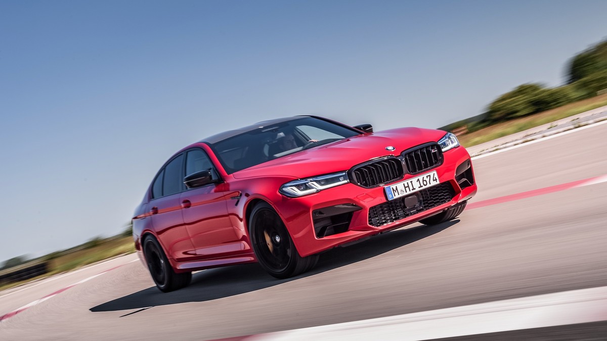 BMW M ma 50 lat. Zobacz, jak dziś auta z tej serii łączą luksus, styl, osiągi i funkcjonalność