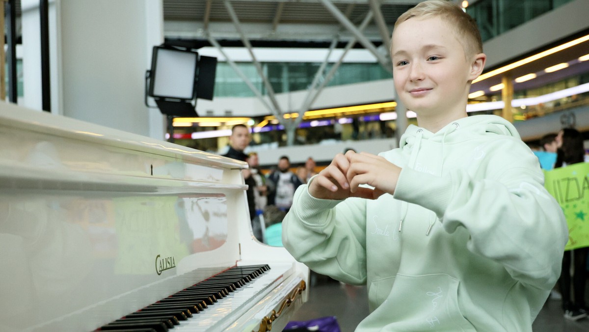 "Mały książę z Polski". Internauci zachwyceni po występie Polaka na Eurowizji - Muzyka