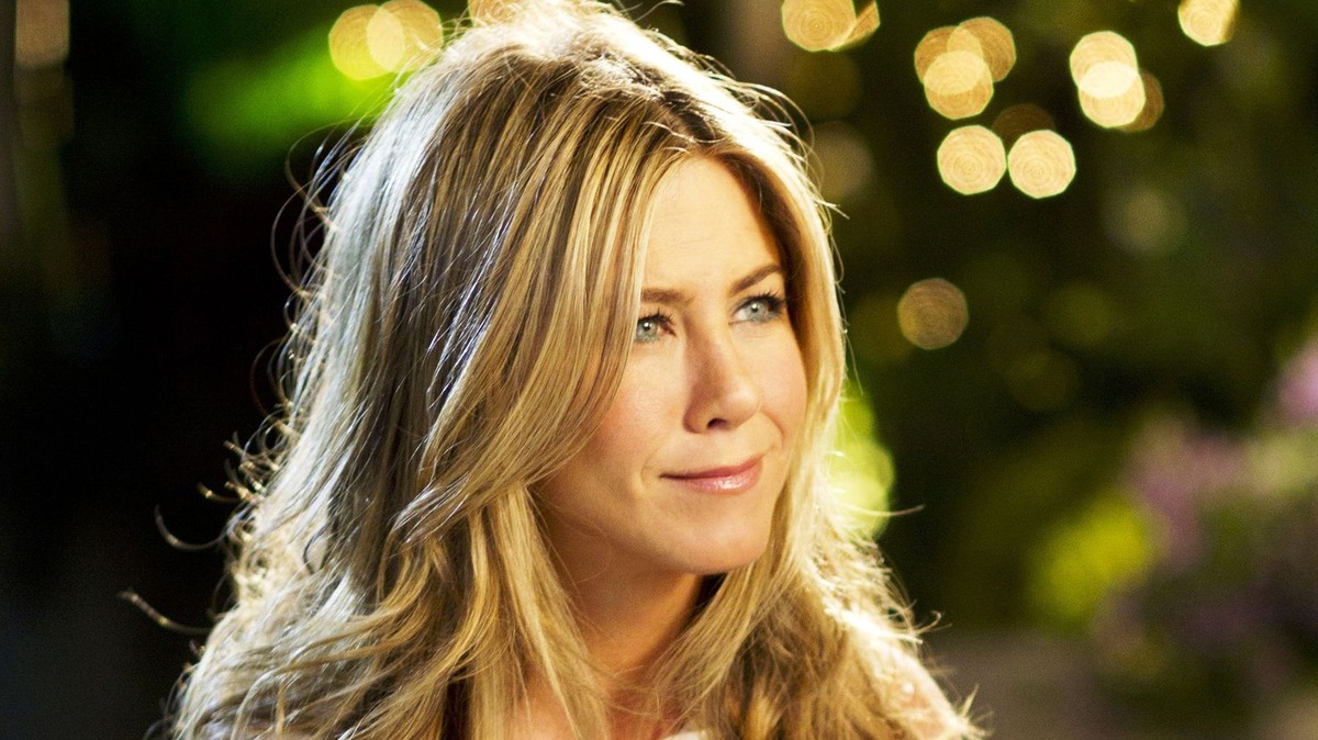 Jennifer Aniston megcsináltatta a mellét? - Fotók! - Blikk