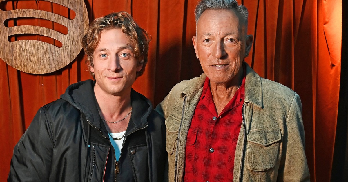 52 actors who completely transformed themselves into real-life music ...