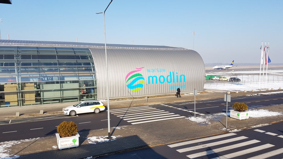 Kontrola CBA na lotnisku w Modlinie. Agenci odkryli nieprawidłowości ...