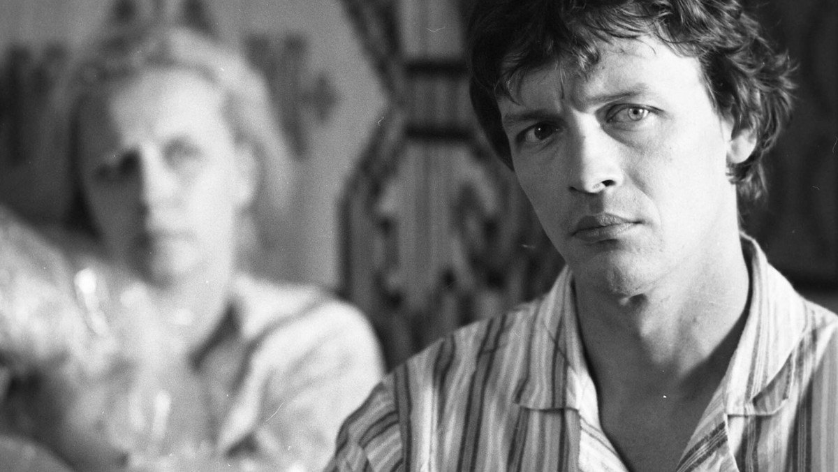 "To pan jest tym aktorem". Jan Frycz musiał przerwać dziennikarzowi - Film