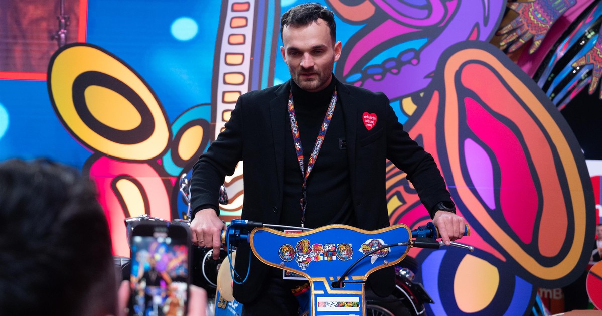 WOŚP 2024. Motocykl Bartosza Zmarzlika sprzedany na aukcji za okrągłą sumę WOŚP 2024. Motocykl Bartosza Zmarzlika sprzedany na aukcji za okrągłą sumę