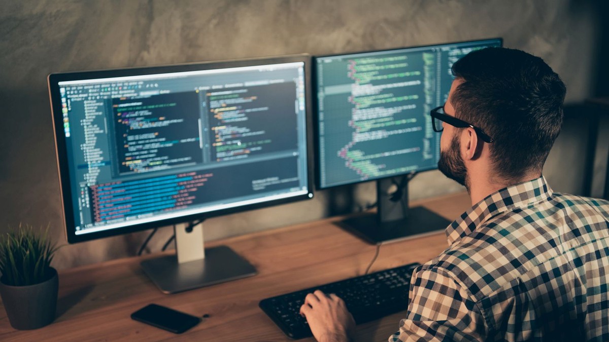 Python je ubedljivo najpopularniji programski jezik i vaša ulaznica u ...