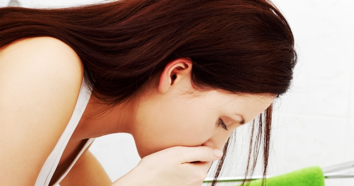 Nudności i wymioty po szczepieniu przeciw COVID-19. Czy te objawy są ...