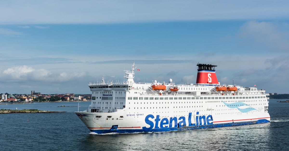 Gdynia: ciężarówka potrąciła pasażera na promie - Wiadomości