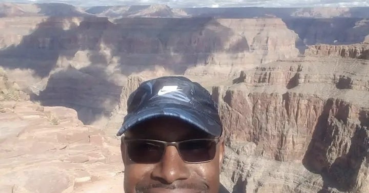 A Gen X dad who flies from Texas to Arizona every week for work ...