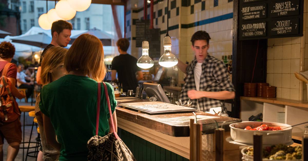 Tam się chodziło: Bar Koszyki. "Można było spotkać modnych ludzi" - Noizz