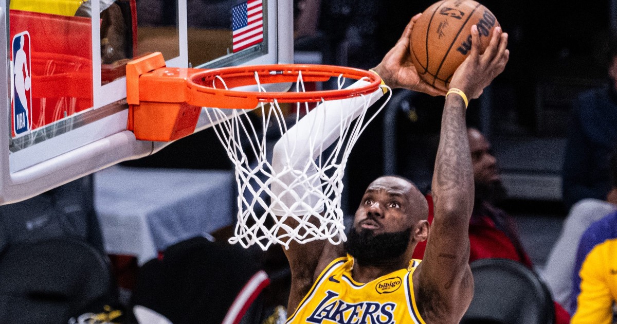 Meet Mark Walter, the man poised to buy the LA Lakers in a record-setting $10 billion deal ...