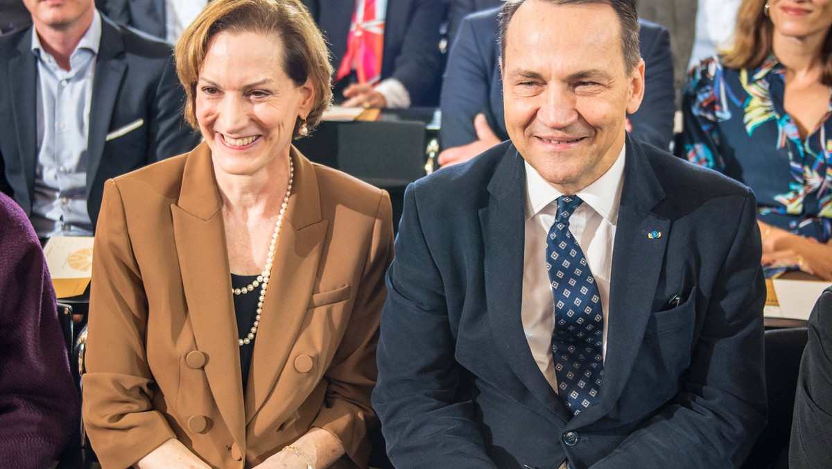 Anne Applebaum nie planowała życia w Polsce. Została dla Radosława ...