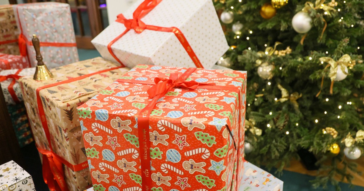 Masowe zwroty nietrafionych prezentów. Paczki-bumerangi