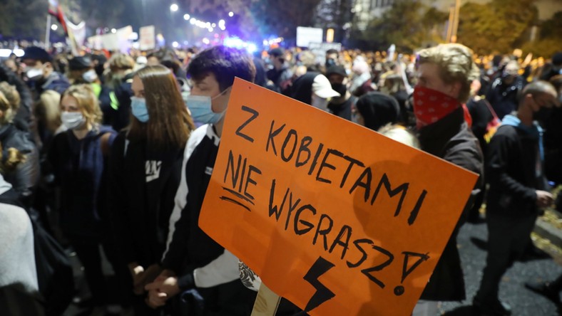 Aborcja. Strajk Kobiet namawia, by iść na mszę - Wiadomości