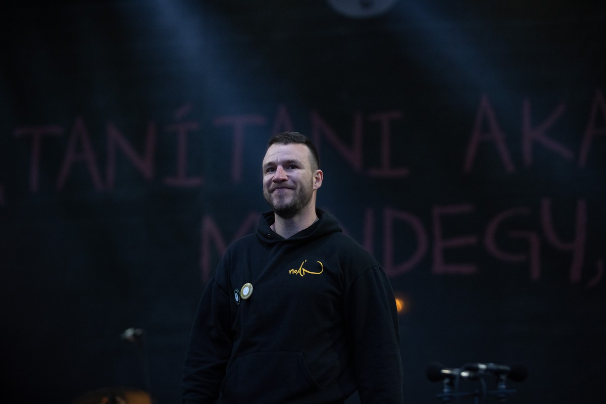 Molnár Áron megmutatta, ki a 10 évvel idősebb felesége fotó - Blikk Rúzs