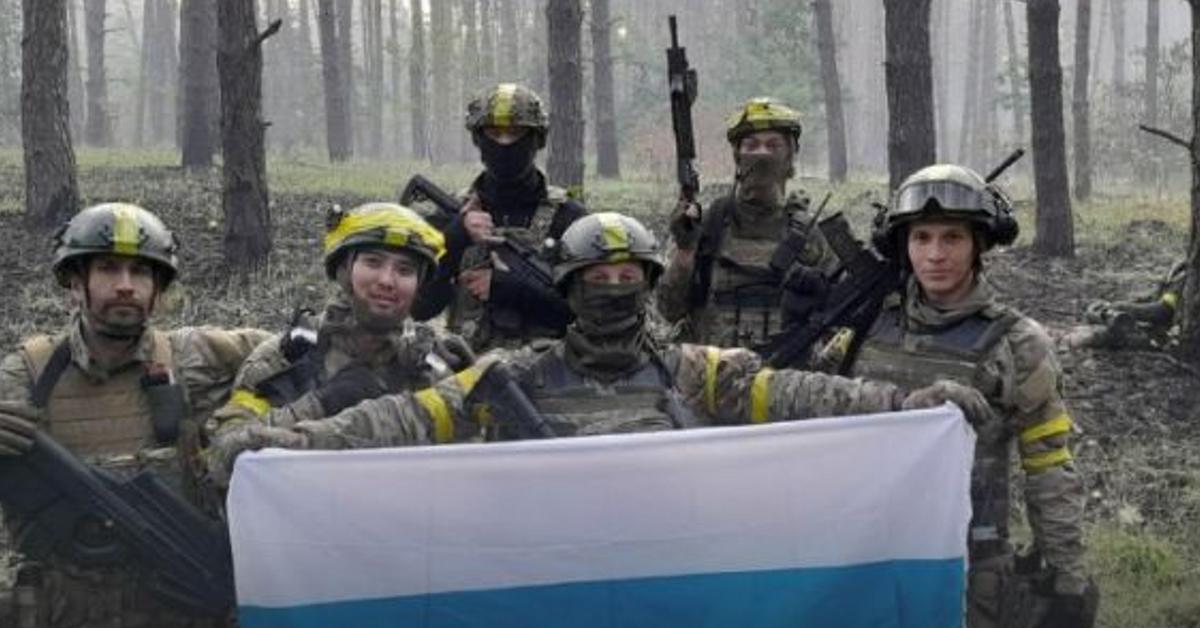 Pierwsze zwycięstwo Legionu Wolności Rosji. Partyzanci kontrolują wieś ...