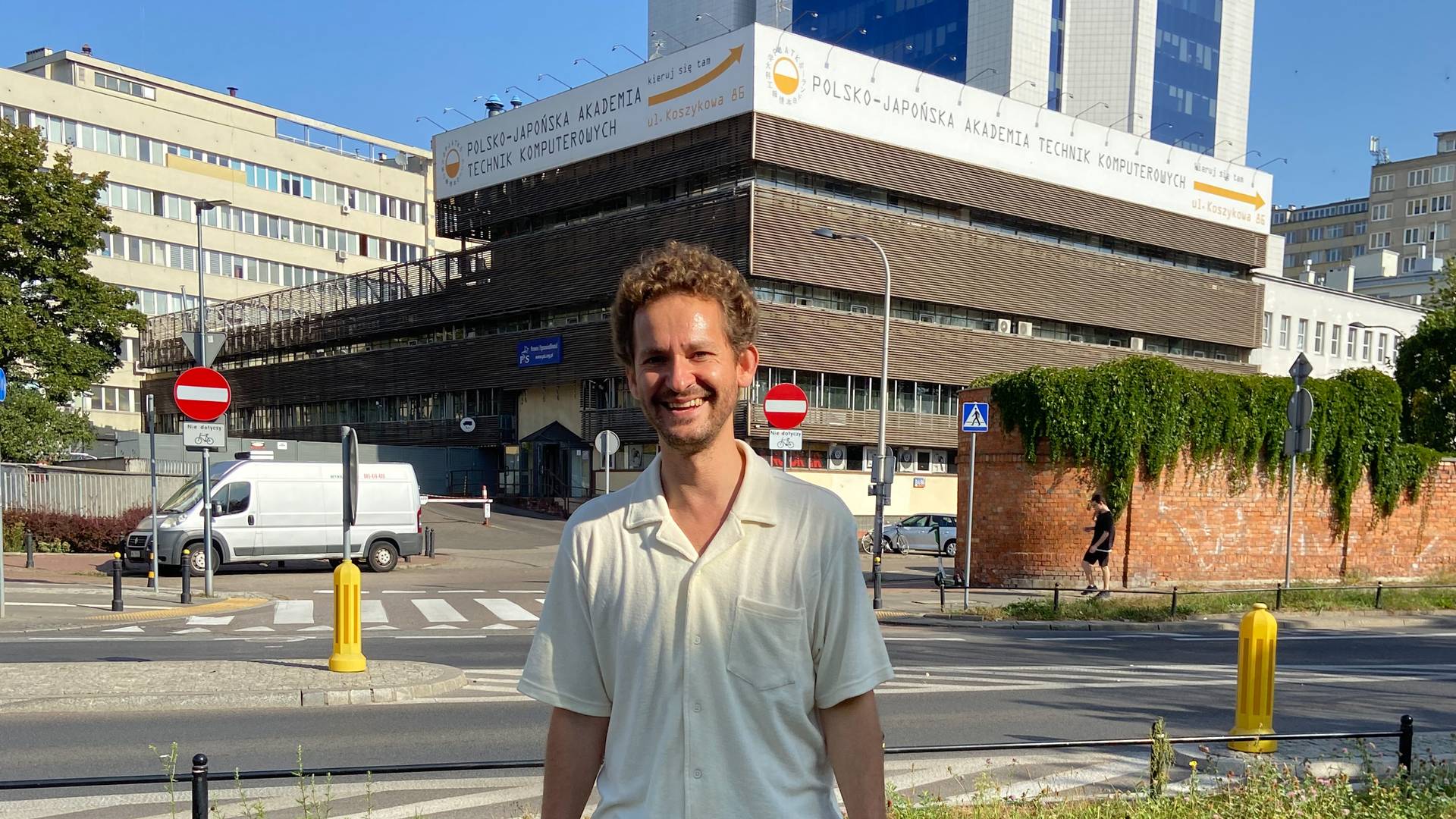 Siedziby polskich partii. Biuro PiS pasuje do wizerunku ugrupowania - Noizz
