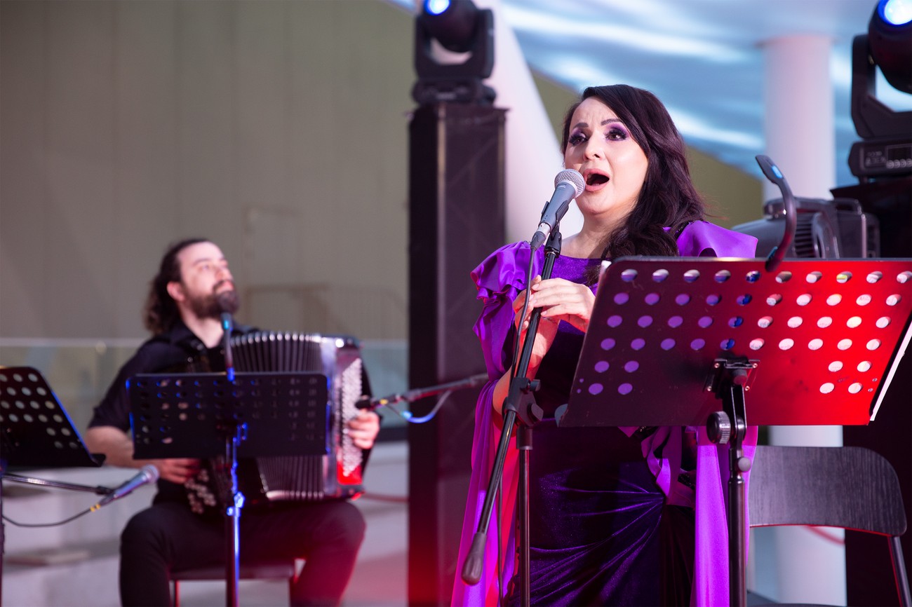 Srpska opera na Svetskoj izložbi: Primadona Sanja Kerkez uz pratnju ...