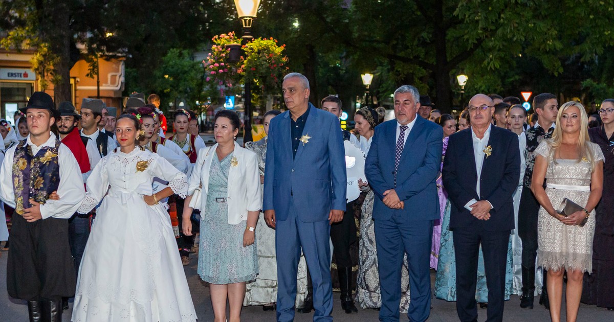 Subotica: Bunjevci obeležili nacionalni praznik „Dan Dužijance“ - Blic