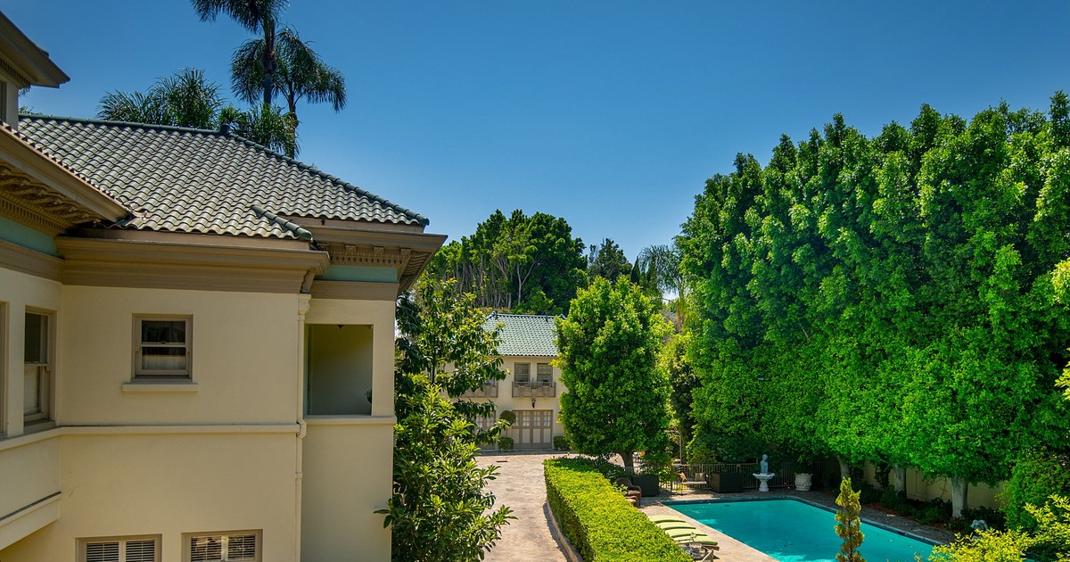 Muhammad Ali's former Los Angeles mansion is for sale for $17 million ...