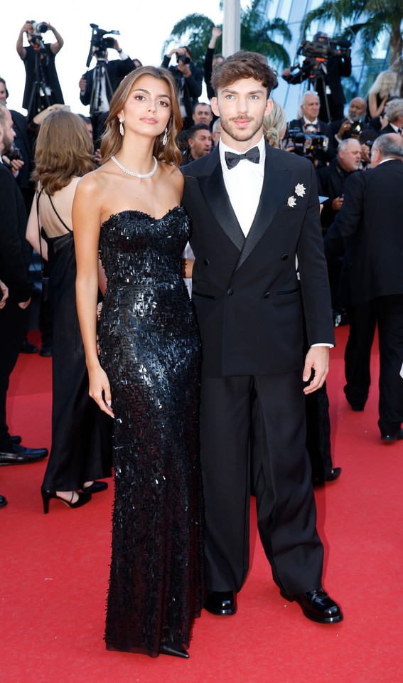 Suknie do ziemi rządzą w Cannes. Ale nie zabrakło odważniejszych ...