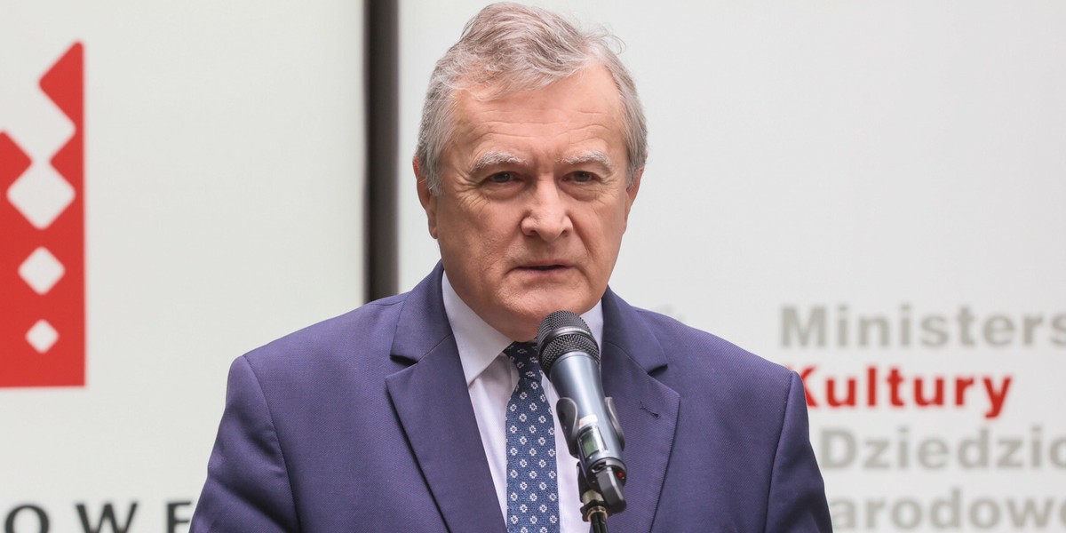 Gliński w amerykańskiej prasie o stratach wojennych: do dziś są ...