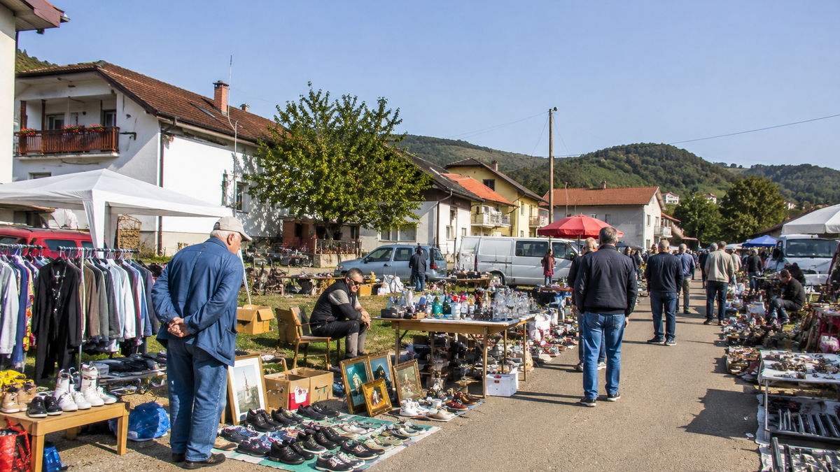 Mreže se usijale zbog snimka sa buvljaka: Jedan detalj sa štanda ...