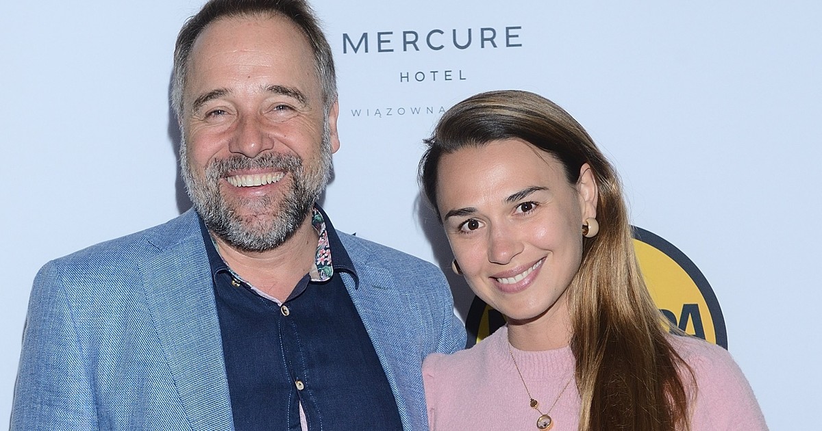 Łukasz Nowicki ma żonę 13 lat młodszą. Teraz mają powody do świętowania ...