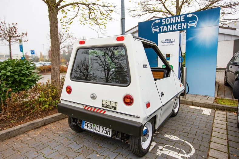 Tesla lat 70. Sprawdzamy Sebringa Wanguard Citicar