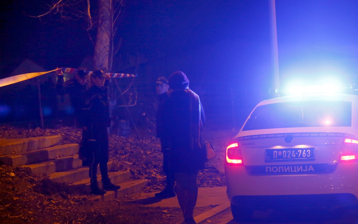Užas u grockoj: Prolaznik primetio telo u fazi raspadanja kako pluta ...