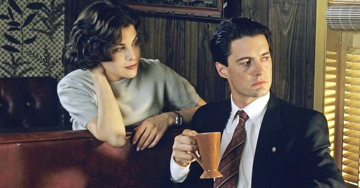 24 lutego 1990 r. agent Cooper wjechał do Twin Peaks i zmienił świat ...