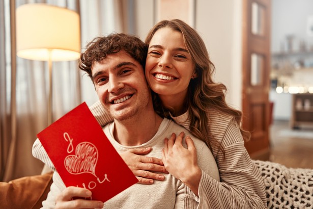 Krótkie i śmieszne życzenia na walentynki 2024 dla każdego. Najlepsze ...