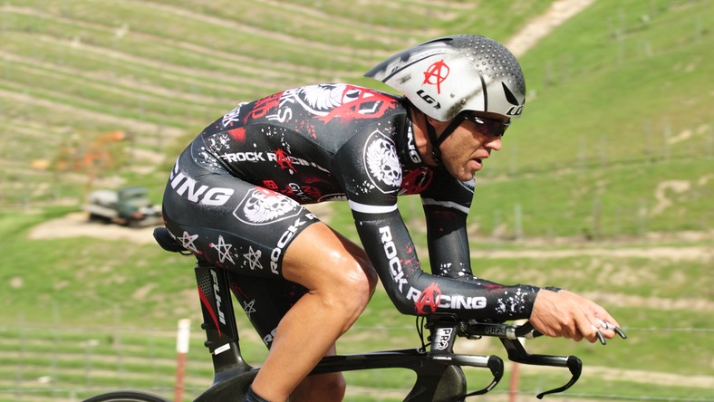 Po co kolarze golą nogi? - Podróże