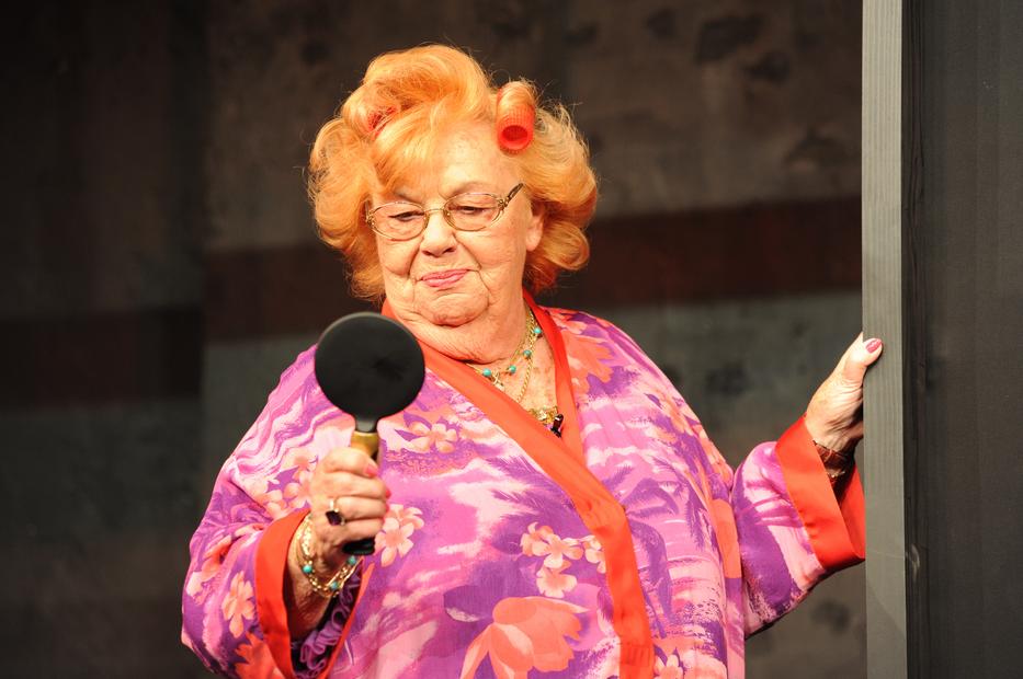 A nagymamájaként tekintett Lorán Lenkére Csonka Pici - Blikk Rúzs