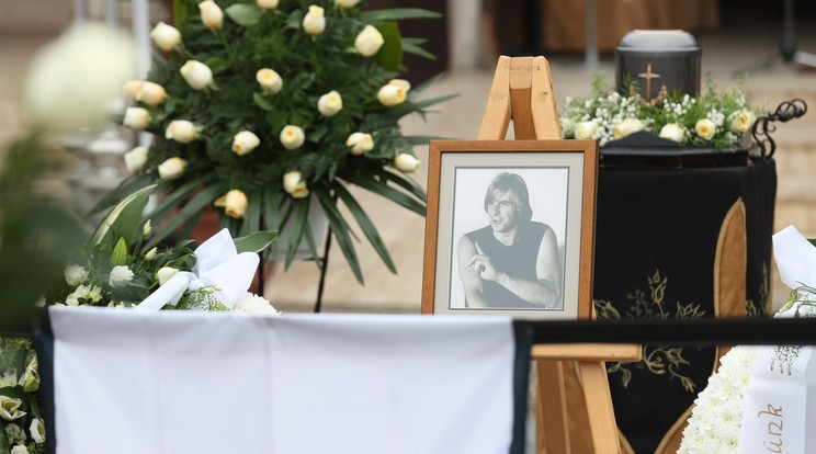 Eltemették Csapó Gábort - Blikk