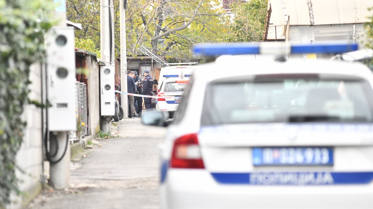 Horor u Kaluđerici: Otac ubio sina, pa izvršio samoubistvo - Blic