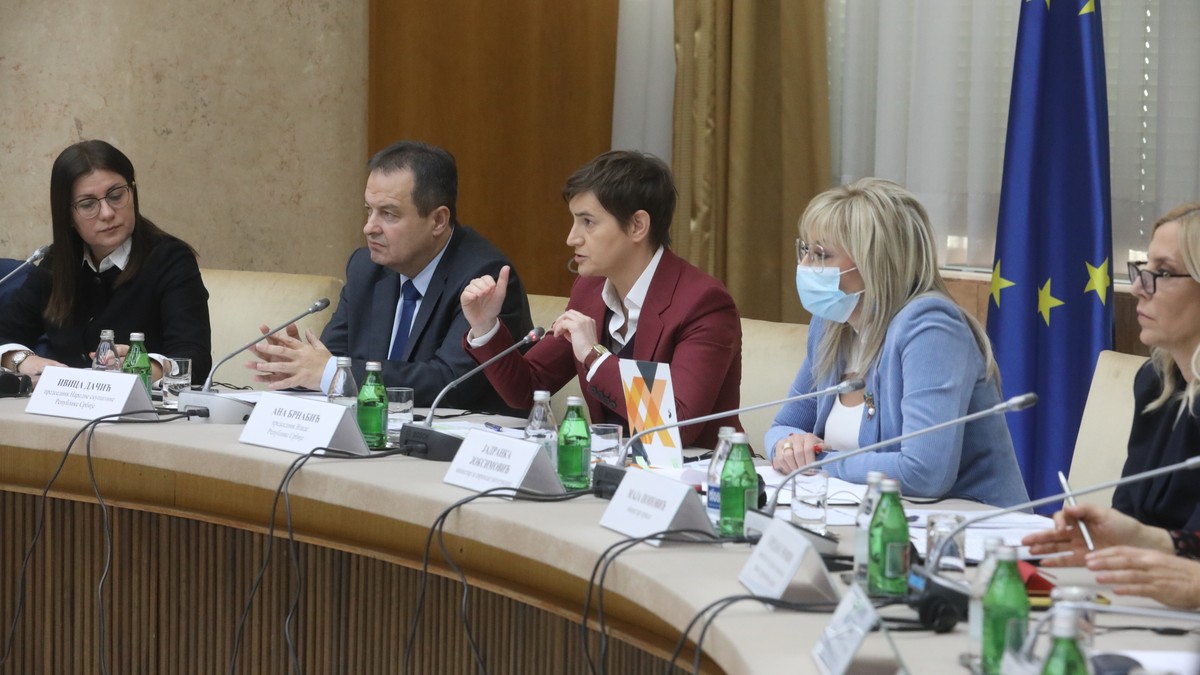 ŠTA SE KRIJE IZA BURNOG SASTANKA Rasprava Dačića i Joksimovićeve ...