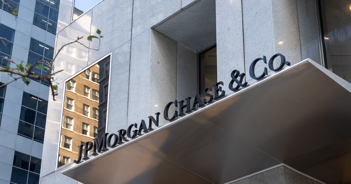 Inside the first week back at JPMorgan's largest US office, from the ...