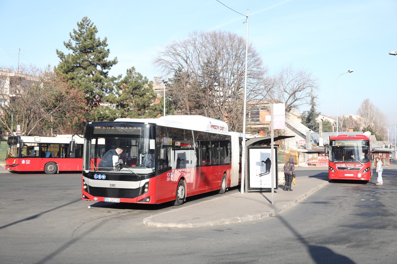 Kolega vozača autobusa koji je pregazio ženu na Karaburmi ispričao jezive detalje tragedije - Blic